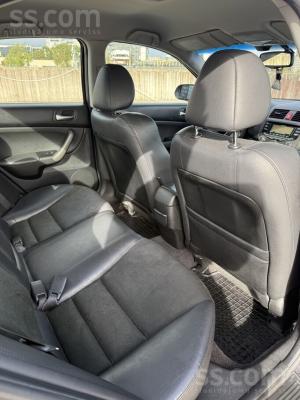 Black Honda Accord 2008 in Riga, with an engine capacity of 2.00 L and mileage of 233 thousand km for 2199 €, photo 18 on AUTOMOTO.COM.LV