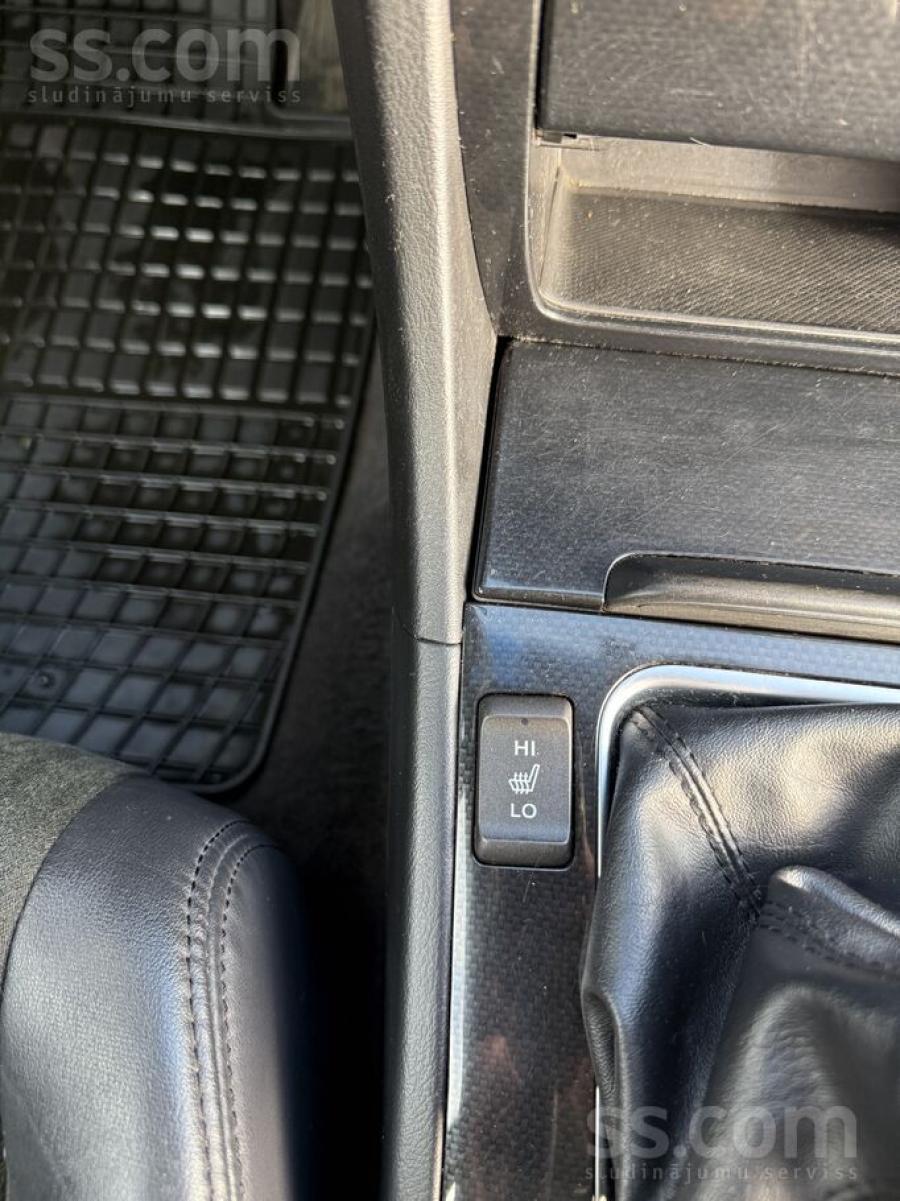 Black Honda Accord 2008 in Riga, with an engine capacity of 2.00 L and mileage of 233 thousand km for 2199 €, photo 26 on AUTOMOTO.COM.LV