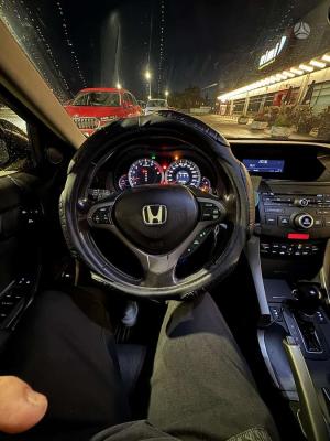 Melns Honda Accord 2008 Viļņa, ar dzinēja tilpumu 2.00 L un nobraukumu 251 tūkst. km par 3300 €, foto 6 vietnē AUTOMOTO.COM.LV