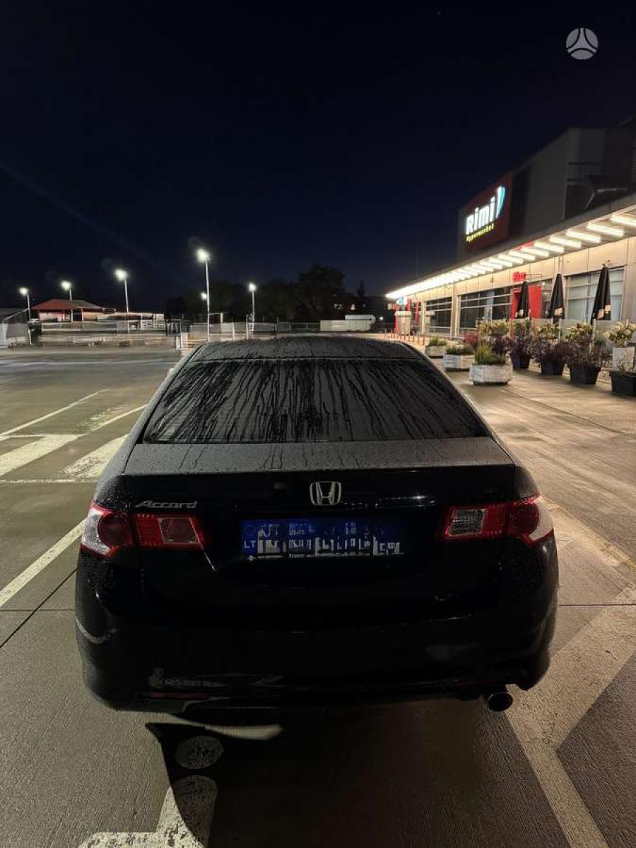 Melns Honda Accord 2008 Viļņa, ar dzinēja tilpumu 2.00 L un nobraukumu 251 tūkst. km par 3300 €, foto 7 vietnē AUTOMOTO.COM.LV