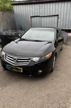 Melns Honda Accord 2008 Viļņa, ar dzinēja tilpumu 2.00 L un nobraukumu 251 tūkst. km par 3300 €, foto 14 vietnē AUTOMOTO.COM.LV