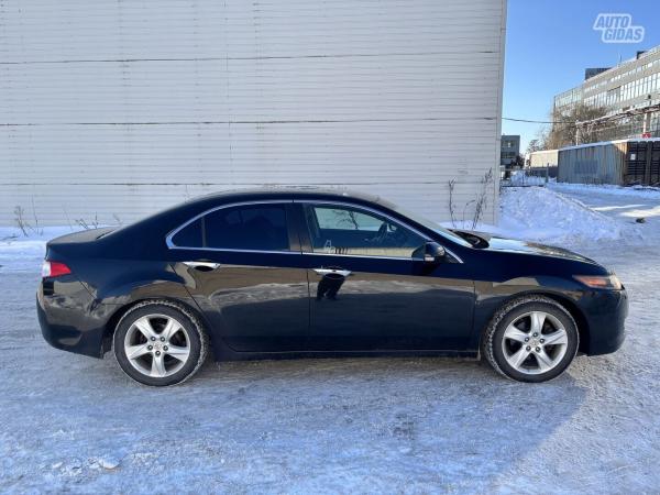Black Honda Accord 2009 in Vilnius, with an engine capacity of 2.00 L and mileage of 176 thousand km for 2700 €, photo 8 on AUTOMOTO.COM.LV