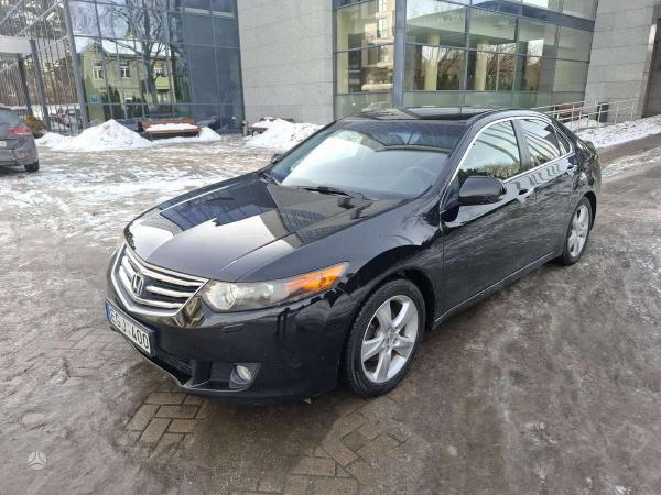 Melns Honda Accord 2009 Viļņa, ar dzinēja tilpumu 2.00 L un nobraukumu 176 tūkst. km par 4300 €, foto 1 vietnē AUTOMOTO.COM.LV