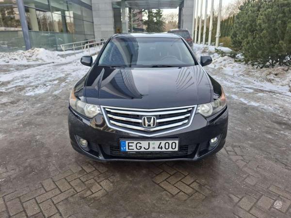 Melns Honda Accord 2009 Viļņa, ar dzinēja tilpumu 2.00 L un nobraukumu 176 tūkst. km par 4300 €, foto 2 vietnē AUTOMOTO.COM.LV