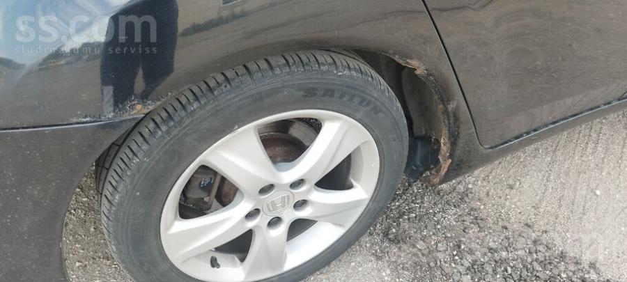 Melns Honda Accord 2009 Jūrmala, ar dzinēja tilpumu 2.20 L un nobraukumu 374 tūkst. km par 1500 €, foto 10 vietnē AUTOMOTO.COM.LV