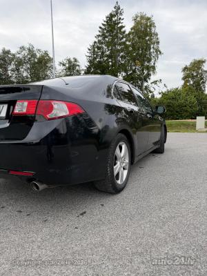 Black Honda Accord 2009 in Tallinn, with an engine capacity of 2.00 L and mileage of 251 thousand km for 3000 €, photo 5 on AUTOMOTO.COM.LV
