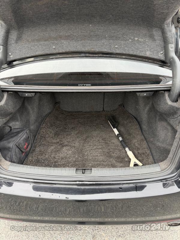 Honda Accord 2009 Tallina vietnē Melns Honda Accord 2009 Tallina, ar dzinēja tilpumu 2.00 L un nobraukumu 251 tūkst. km par 3000 €, foto 11 vietnē AUTOMOTO.COM.LV