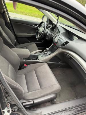 Black Honda Accord 2009 in Tallinn, with an engine capacity of 2.00 L and mileage of 251 thousand km for 3000 €, photo 12 on AUTOMOTO.COM.LV