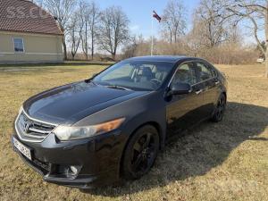 Black Honda Accord 2009 in Kuldiga, with an engine capacity of 2.40 L and mileage of 487 thousand km for 1650 €, photo 4 on AUTOMOTO.COM.LV