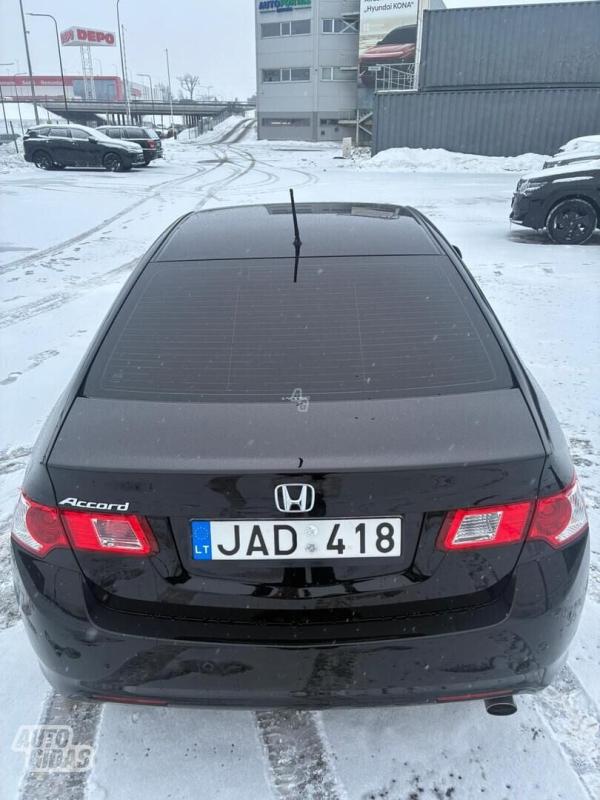 Melns Honda Accord 2010 Kauņa, ar dzinēja tilpumu 2.00 L un nobraukumu 290 tūkst. km par 5500 €, foto 7 vietnē AUTOMOTO.COM.LV