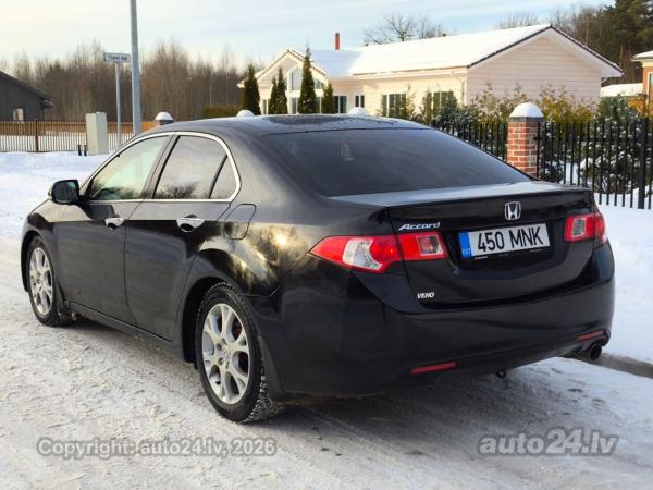 Melns Honda Accord 2010 Tallina, ar dzinēja tilpumu 2.00 L un nobraukumu 218 tūkst. km par 4998 €, foto 7 vietnē AUTOMOTO.COM.LV