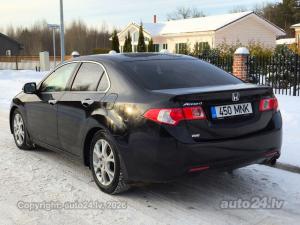 Melns Honda Accord 2010 Tallina, ar dzinēja tilpumu 2.00 L un nobraukumu 218 tūkst. km par 4998 €, foto 7 vietnē AUTOMOTO.COM.LV