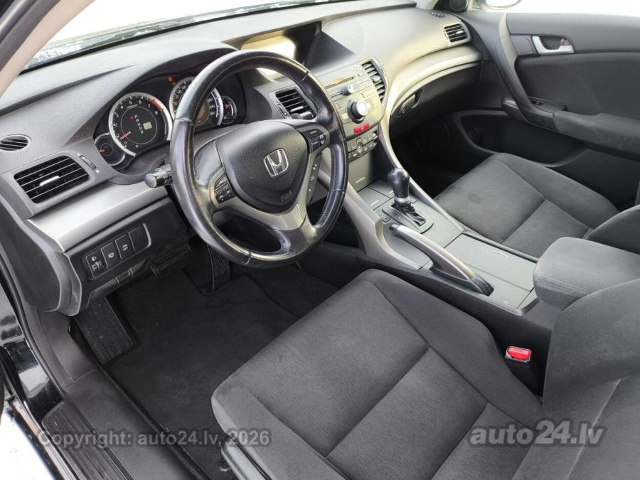 Melns Honda Accord 2010 Tallina, ar dzinēja tilpumu 2.00 L un nobraukumu 218 tūkst. km par 4998 €, foto 9 vietnē AUTOMOTO.COM.LV