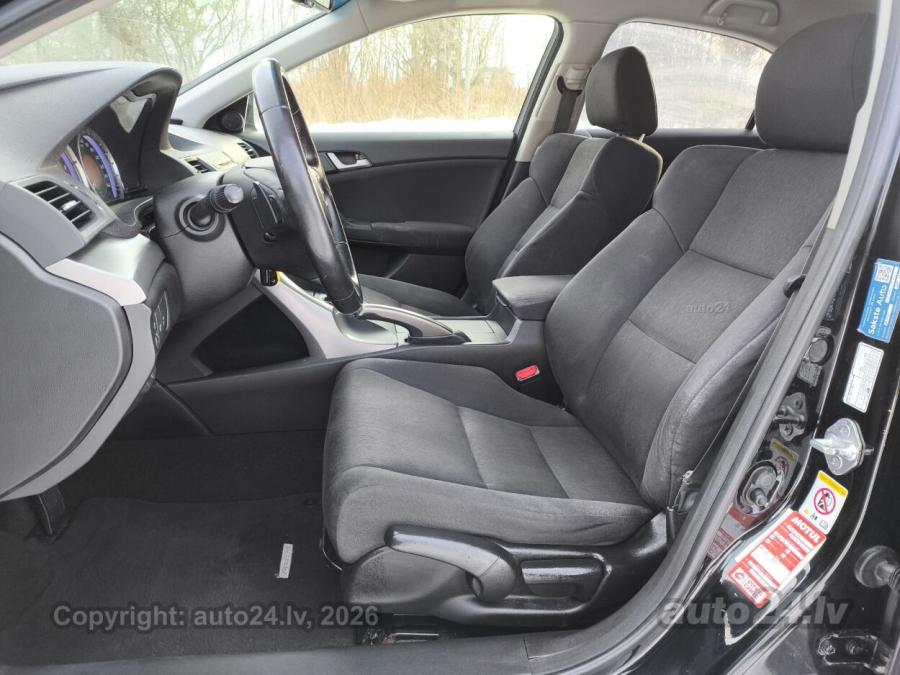 Melns Honda Accord 2010 Tallina, ar dzinēja tilpumu 2.00 L un nobraukumu 218 tūkst. km par 4998 €, foto 10 vietnē AUTOMOTO.COM.LV