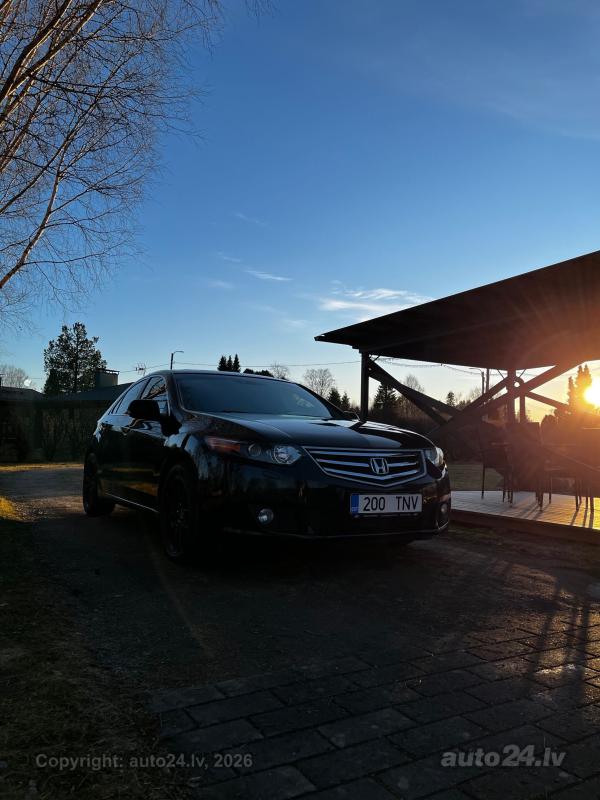 Melns Honda Accord 2010 Tallina, ar dzinēja tilpumu 2.20 L un nobraukumu 300 tūkst. km par 5700 €, foto 7 vietnē AUTOMOTO.COM.LV