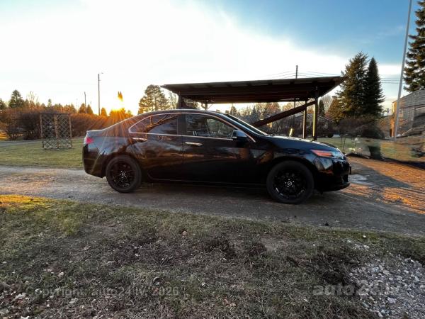 Melns Honda Accord 2010 Tallina, ar dzinēja tilpumu 2.20 L un nobraukumu 300 tūkst. km par 5700 €, foto 9 vietnē AUTOMOTO.COM.LV