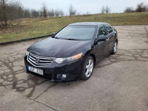 Melns Honda Accord 2011 Kauņa, ar dzinēja tilpumu 2.40 L un nobraukumu 290 tūkst. km par 5950 €, foto  vietnē AUTOMOTO.COM.LV