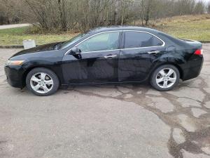 Black Honda Accord 2011 in Kaunas, with an engine capacity of 2.40 L and mileage of 290 thousand km for 5950 €, photo 2 on AUTOMOTO.COM.LV