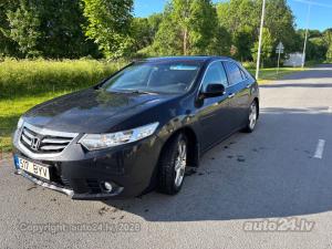 Black Honda Accord 2011 in Tallinn, with an engine capacity of 2.00 L and mileage of 230 thousand km for 4200 €, photo 7 on AUTOMOTO.COM.LV
