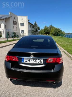 Melns Honda Accord 2013 Rīga, ar dzinēja tilpumu 2.40 L un nobraukumu 133 tūkst. km par 8900 €, foto 6 vietnē AUTOMOTO.COM.LV