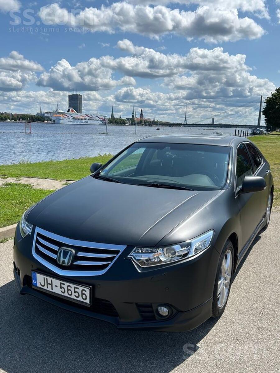 Melns Honda Accord 2013 Rīga, ar dzinēja tilpumu 2.40 L un nobraukumu 133 tūkst. km par 8390 €, foto 3 vietnē AUTOMOTO.COM.LV