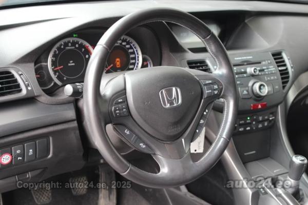 Melns Honda Accord 2014 Tallina, ar dzinēja tilpumu 2.00 L un nobraukumu 150 tūkst. km par 9800 €, foto 11 vietnē AUTOMOTO.COM.LV