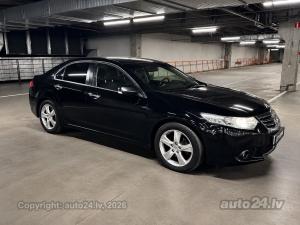 Черный Хонда Аккорд 2014 в Таллин, объемом двигателя 2.00 л и пробегом 112 тыс. км за 8000 €, фото  на AUTOMOTO.COM.LV