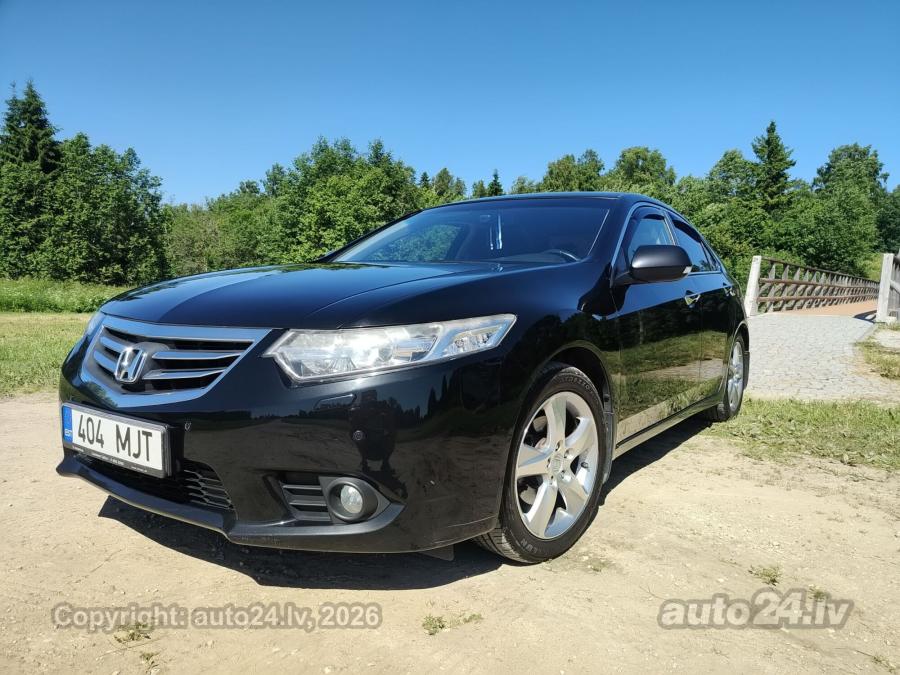 Melns Honda Accord 2015 Rapla, ar dzinēja tilpumu 2.00 L un nobraukumu 221 tūkst. km par 7900 €, foto 6 vietnē AUTOMOTO.COM.LV