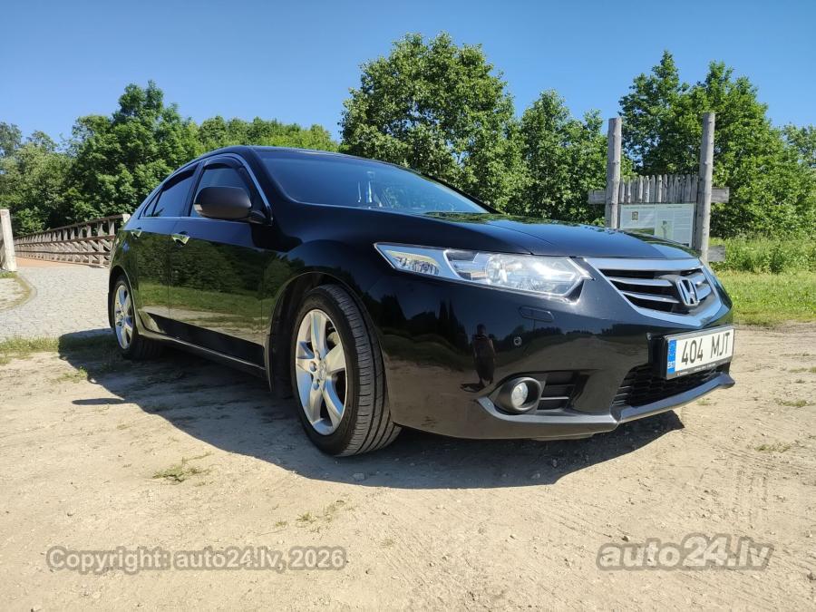 Melns Honda Accord 2015 Rapla, ar dzinēja tilpumu 2.00 L un nobraukumu 221 tūkst. km par 7900 €, foto 7 vietnē AUTOMOTO.COM.LV