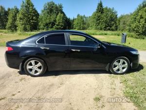 Melns Honda Accord 2015 Rapla, ar dzinēja tilpumu 2.00 L un nobraukumu 221 tūkst. km par 7900 €, foto 8 vietnē AUTOMOTO.COM.LV