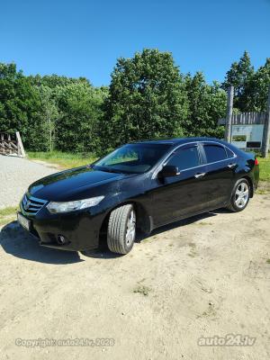 Melns Honda Accord 2015 Rapla, ar dzinēja tilpumu 2.00 L un nobraukumu 221 tūkst. km par 7900 €, foto 9 vietnē AUTOMOTO.COM.LV