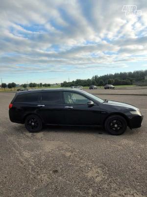 Black Honda Accord 2004 in Kaunas, with an engine capacity of 2.20 L and mileage of 386 thousand km for 950 €, photo 3 on AUTOMOTO.COM.LV