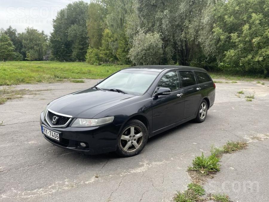 Melns Honda Accord 2004 Rīga, ar dzinēja tilpumu 2.20 L un nobraukumu 304 tūkst. km par 1550 €, foto 1 vietnē AUTOMOTO.COM.LV
