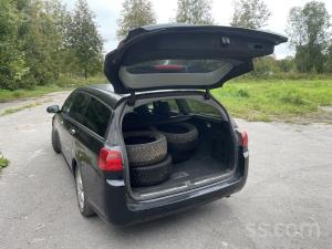 Melns Honda Accord 2004 Rīga, ar dzinēja tilpumu 2.20 L un nobraukumu 304 tūkst. km par 1550 €, foto 5 vietnē AUTOMOTO.COM.LV