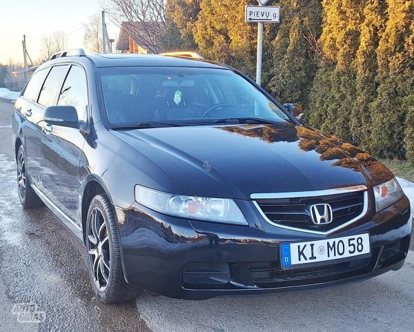 Melns Honda Accord 2005 Mažeikiai, ar dzinēja tilpumu 2.20 L un nobraukumu 243 tūkst. km par 2650 €, foto 1 vietnē AUTOMOTO.COM.LV