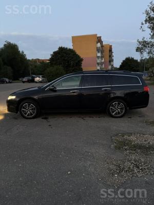 Black Honda Accord 2008 in Liepaja, with an engine capacity of 2.20 L and mileage of 262 thousand km for 2000 €, photo 5 on AUTOMOTO.COM.LV