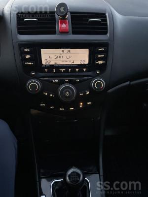 Black Honda Accord 2008 in Liepaja, with an engine capacity of 2.20 L and mileage of 262 thousand km for 2000 €, photo 14 on AUTOMOTO.COM.LV