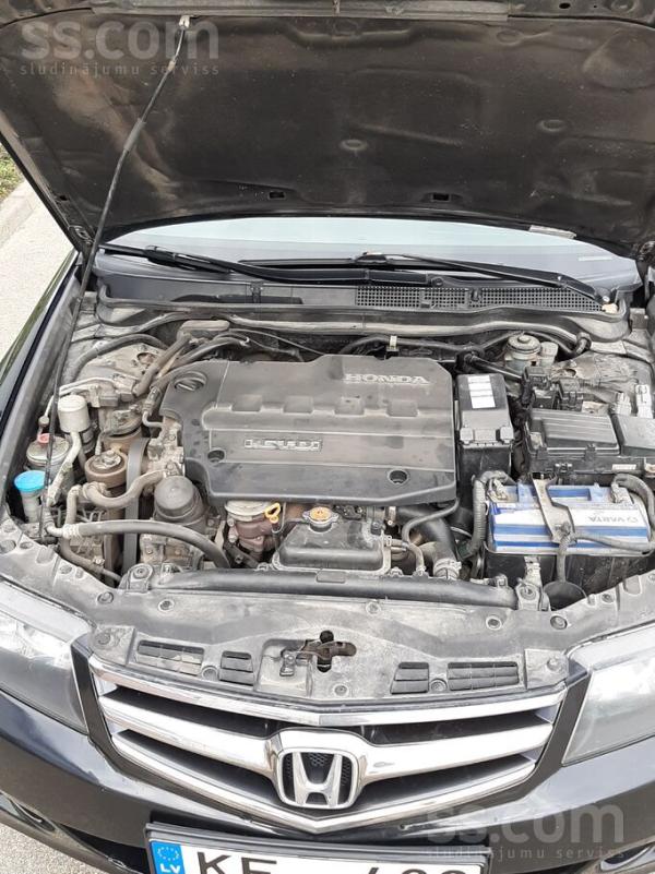 Melns Honda Accord 2008 Jelgava, ar dzinēja tilpumu 2.20 L un nobraukumu 376 tūkst. km par 1200 €, foto 4 vietnē AUTOMOTO.COM.LV
