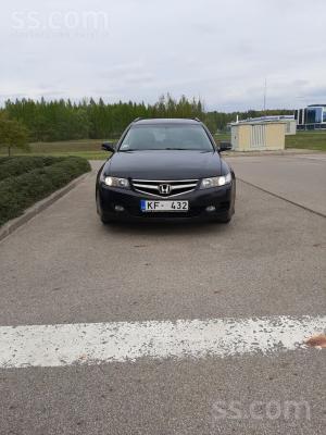 Melns Honda Accord 2008 Jelgava, ar dzinēja tilpumu 2.20 L un nobraukumu 376 tūkst. km par 1200 €, foto  vietnē AUTOMOTO.COM.LV