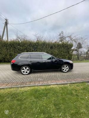 Black Honda Accord 2009 in Marijampole, with an engine capacity of 2.20 L and mileage of 300 thousand km for 2400 €, photo 4 on AUTOMOTO.COM.LV