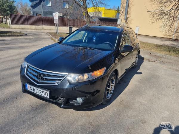Melns Honda Accord 2009 Šauļi, ar dzinēja tilpumu 2.20 L un nobraukumu 370 tūkst. km par 2900 €, foto 1 vietnē AUTOMOTO.COM.LV