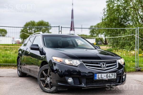 Melns Honda Accord 2009 Rīga, ar dzinēja tilpumu 2.20 L un nobraukumu 285 tūkst. km par 3790 €, foto 2 vietnē AUTOMOTO.COM.LV
