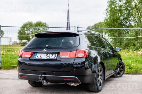 Melns Honda Accord 2009 Rīga, ar dzinēja tilpumu 2.20 L un nobraukumu 285 tūkst. km par 3790 €, foto 7 vietnē AUTOMOTO.COM.LV