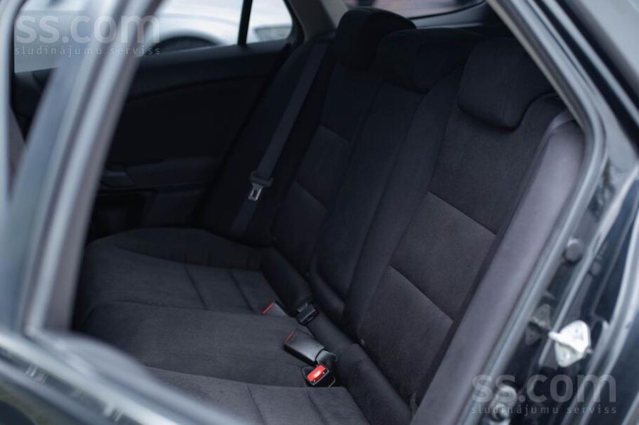 Melns Honda Accord 2009 Rīga, ar dzinēja tilpumu 2.20 L un nobraukumu 285 tūkst. km par 3790 €, foto 11 vietnē AUTOMOTO.COM.LV