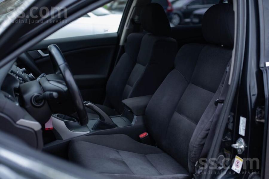 Melns Honda Accord 2009 Rīga, ar dzinēja tilpumu 2.20 L un nobraukumu 285 tūkst. km par 3790 €, foto 12 vietnē AUTOMOTO.COM.LV