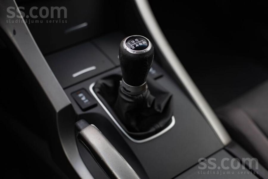 Melns Honda Accord 2009 Rīga, ar dzinēja tilpumu 2.20 L un nobraukumu 285 tūkst. km par 3790 €, foto 24 vietnē AUTOMOTO.COM.LV