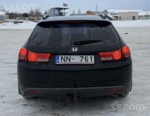 Black Honda Accord 2009 in Riga, with an engine capacity of 2.20 L and mileage of 0 thousand km for 3300 €, photo 5 on AUTOMOTO.COM.LV