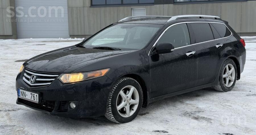 Black Honda Accord 2009 in Riga, with an engine capacity of 2.20 L and mileage of 0 thousand km for 3300 €, photo 8 on AUTOMOTO.COM.LV