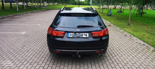 Black Honda Accord 2009 in Panevezys, with an engine capacity of 2.20 L and mileage of 268 thousand km for 2650 €, photo 5 on AUTOMOTO.COM.LV