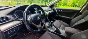 Black Honda Accord 2009 in Panevezys, with an engine capacity of 2.20 L and mileage of 268 thousand km for 2650 €, photo 11 on AUTOMOTO.COM.LV
